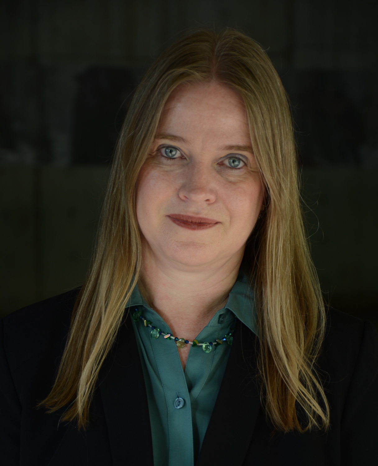 Manuela Well-Off-Man